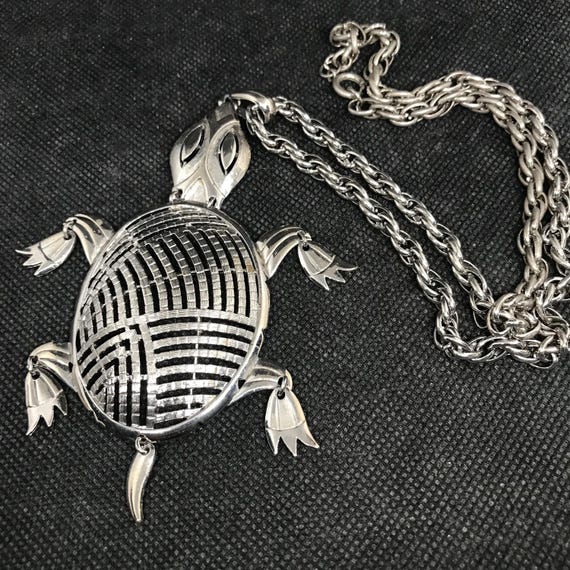 Vintage Large Turtle Necklace Mid Century Collectible… - Gem