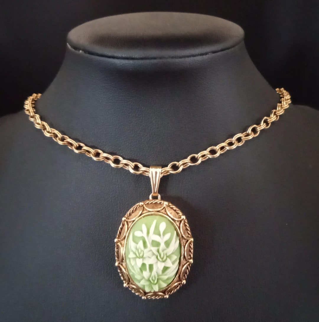 Vanda U.S.A. Vintage Green Designer Signed Floral Perfume Locket Pendant Necklace 1970's 1980's ...