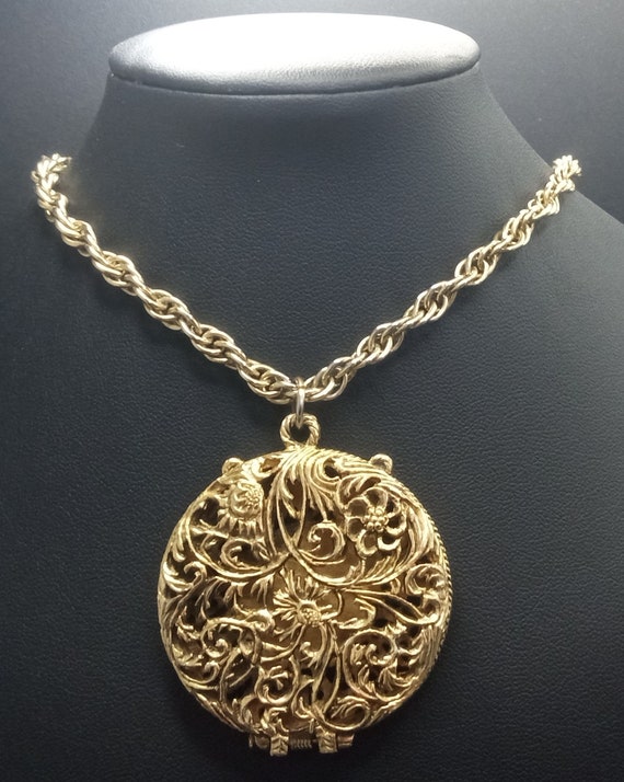 Vintage Cherub Angle Greek God Locket Pendant Necklac… - Gem