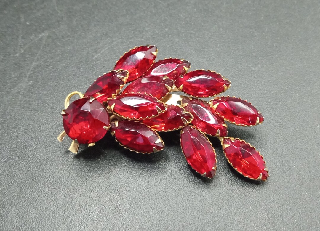 Vintage Red Rhinestone Brooch Pin 1950's 1960's - Etsy