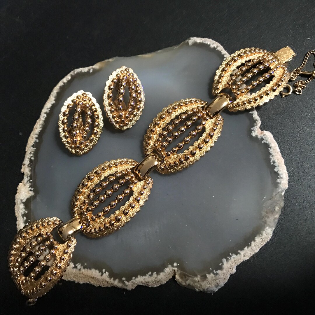 Vintage Monet Jewelry Set, Retro Bracelet Earrings, 1960's 1970's Demi ...