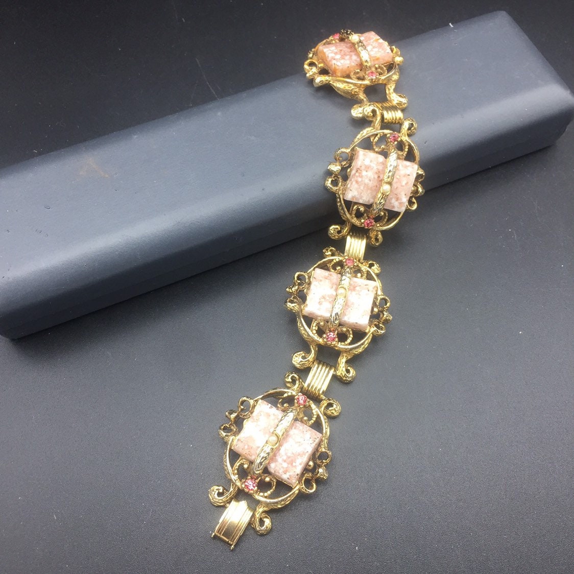 Chunky pink glass rhinestone Lucite 1950s high-end bracelet | Etsy