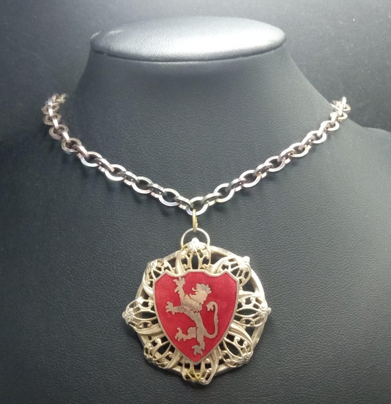 Vintage Red Lion Shield Coat Of Arms Pendant Necklace… - Gem