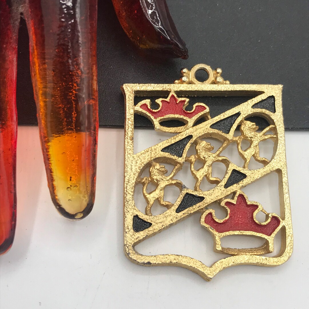 Signed STACY Designer Vintage Shield Lion Coat of Arms Pendant Necklace ...