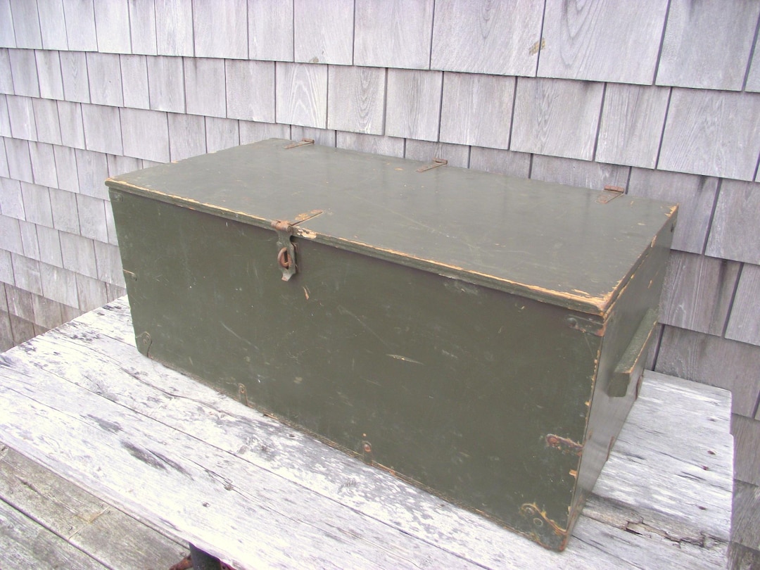 Vintage WW2 Military Footlocker Steamer Storage Trunk With Tray ...