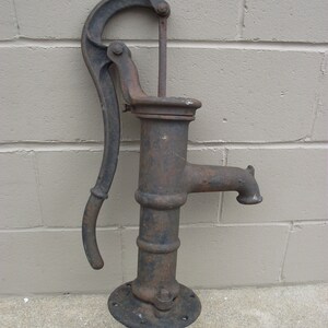 Antique Goulds Cast Iron Manual Well Pump OFF GRID Farm House Old Water ...