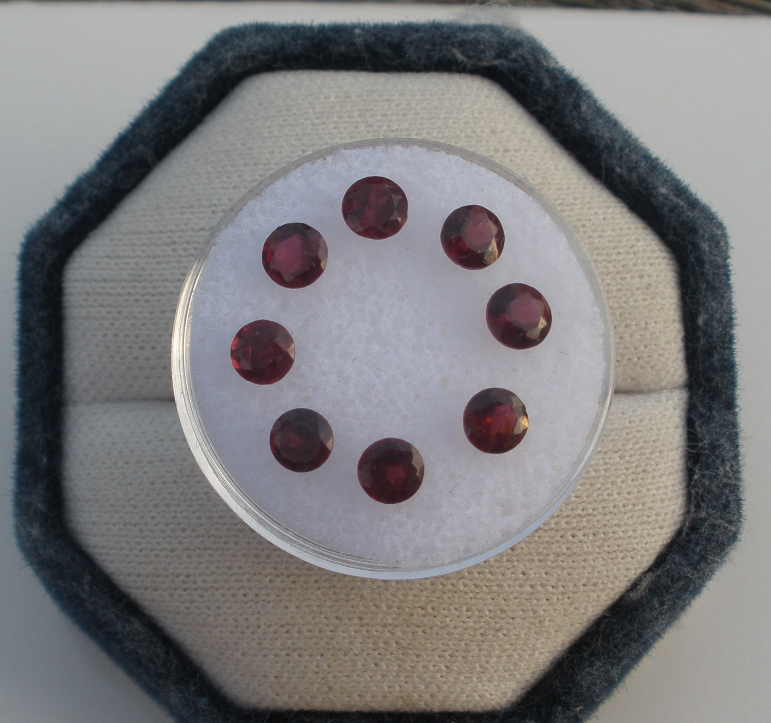 8 Garnet Round Natural Gems 4mm each | Etsy