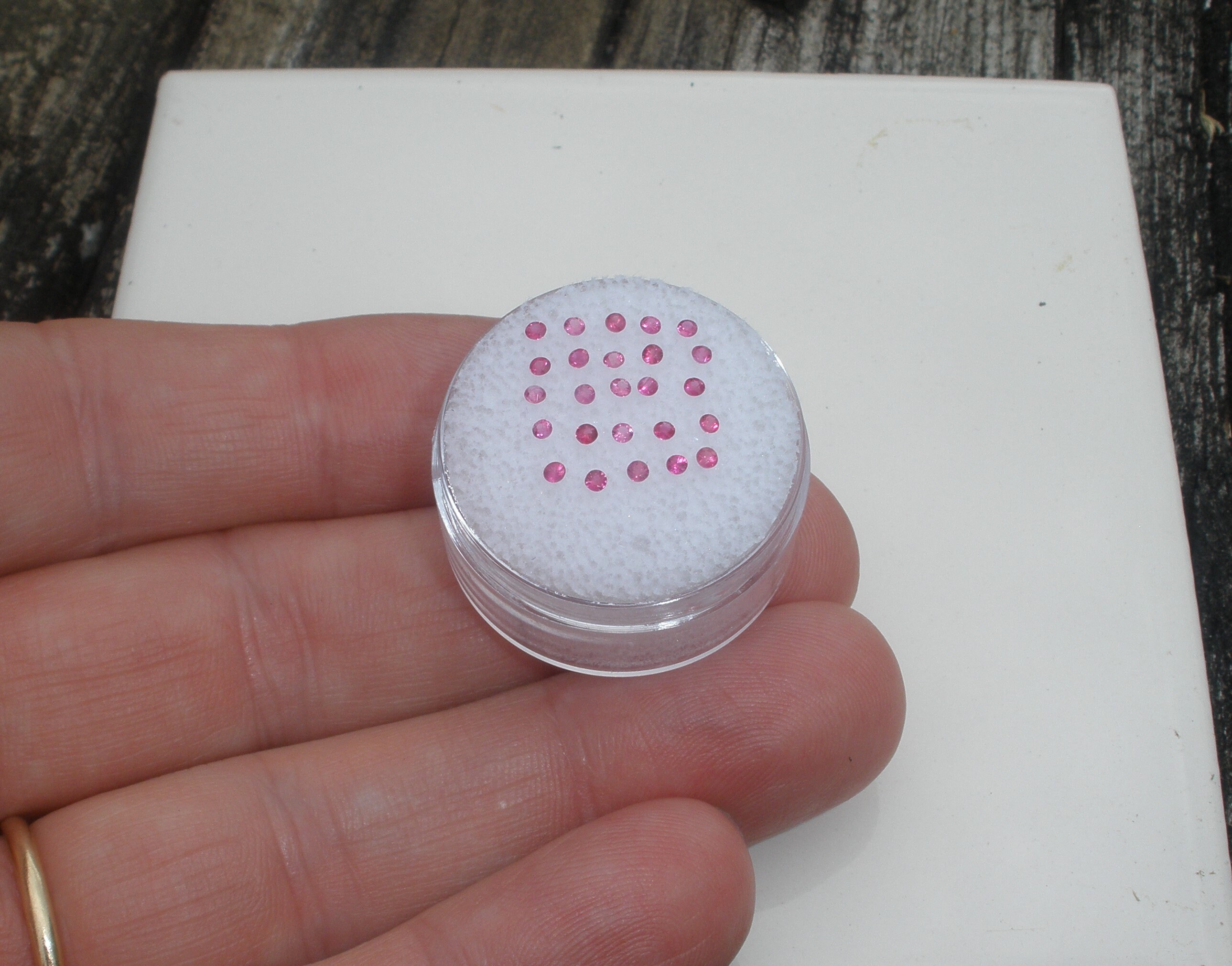 25 Ruby Round Natural Loose Faceted Gems 1.5mm Each - Etsy