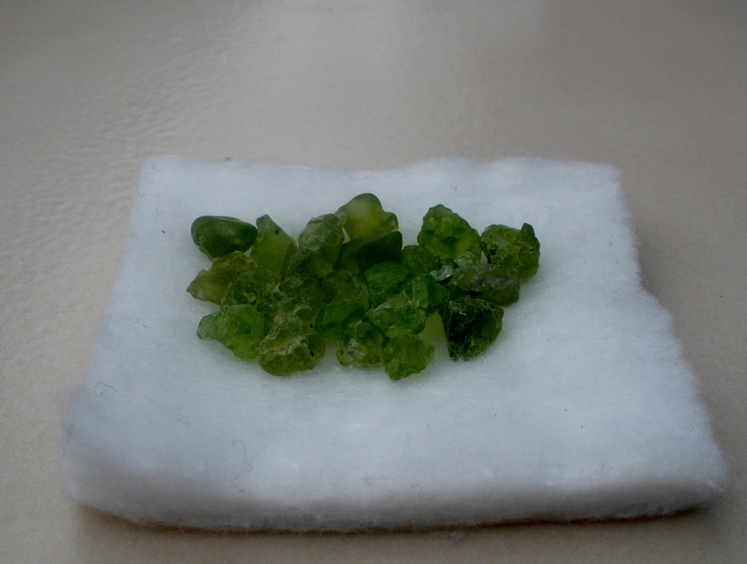 Arizona Peridot Crystal Rough Gem Mix Parcel Lot Over 25 Carats for ...