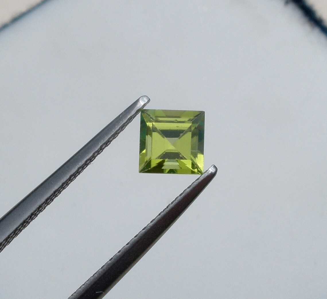 Loose Natural Peridot Square Cut Gem 5mm - Etsy