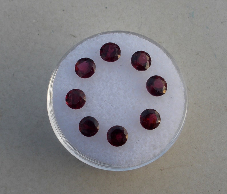 8 Garnet Round Natural Gems 4mm each | Etsy