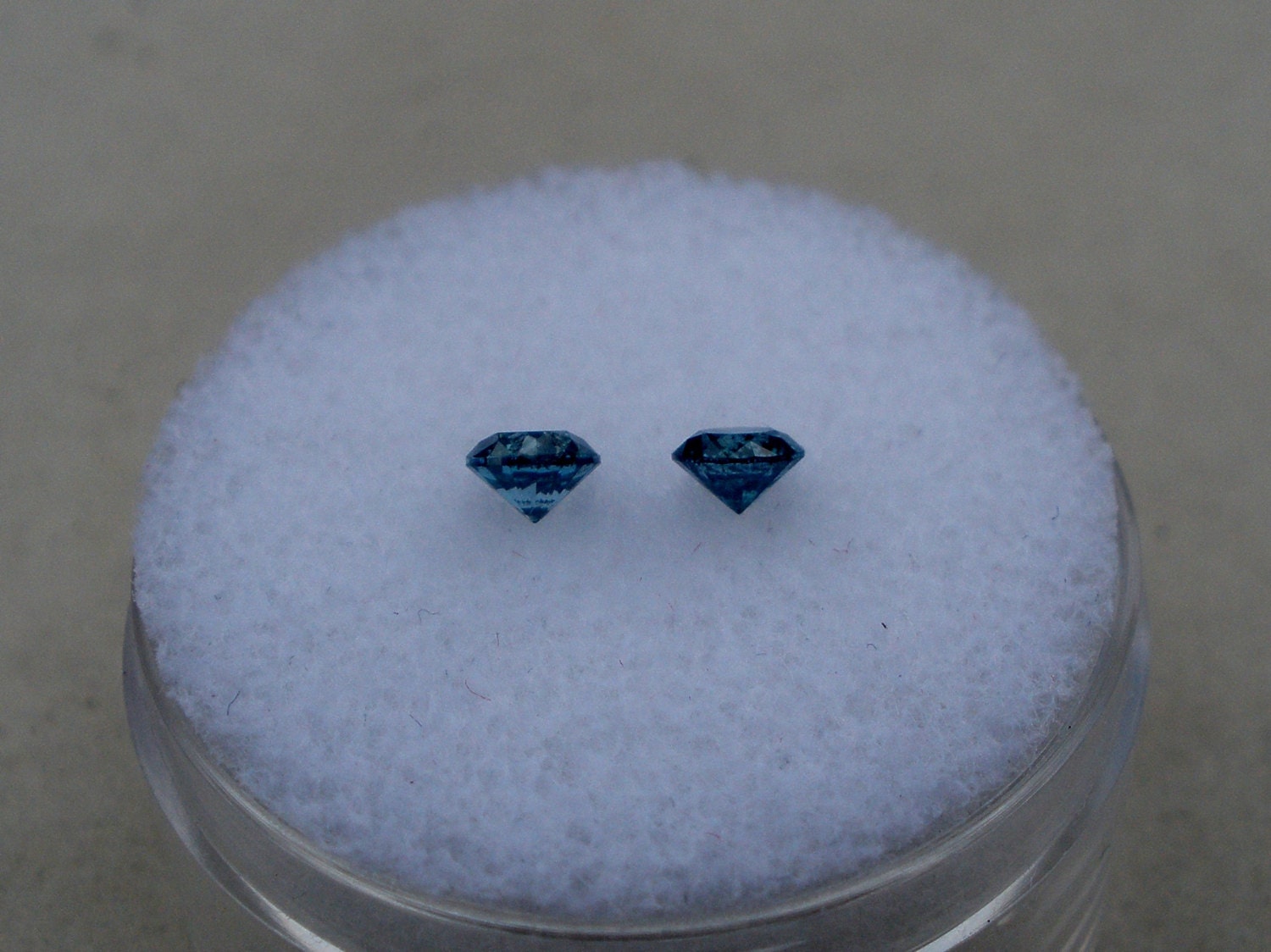 2 Blue Round Diamonds 3.5mm Each - Etsy