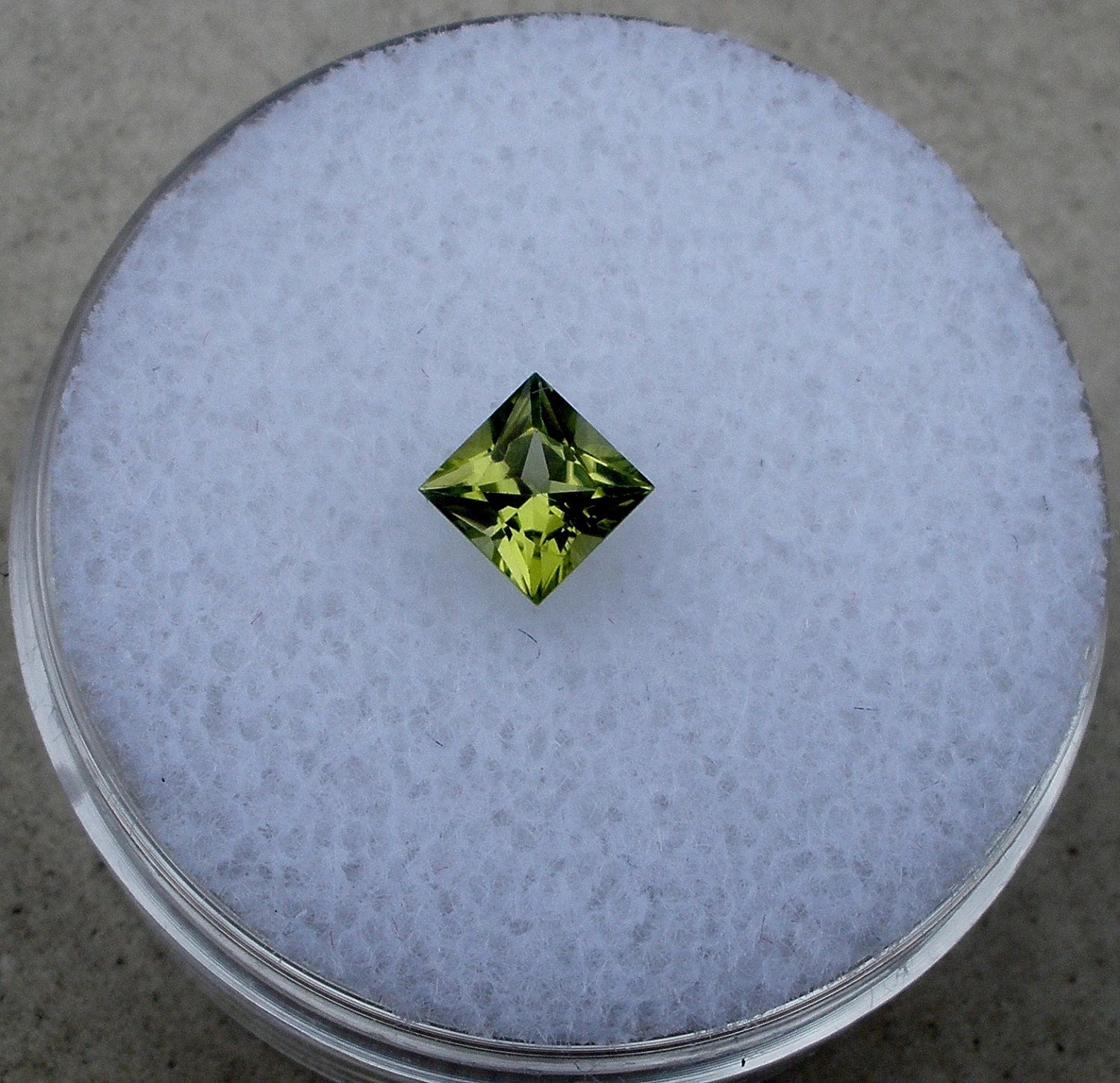 Peridot Princess Cut Loose Natural Gem 4mm | Etsy