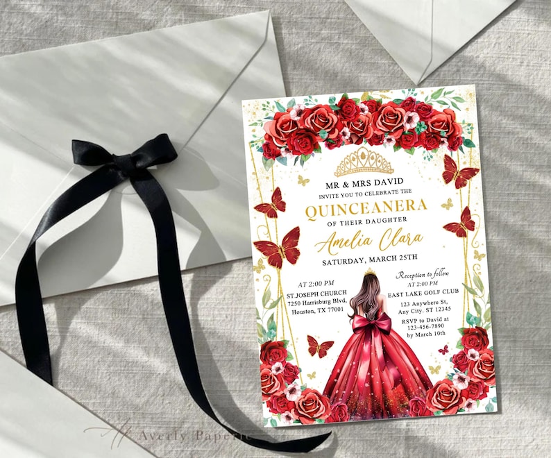 Elegante quinceañera-uitnodiging | Bloemen, vlinderontwerp ...