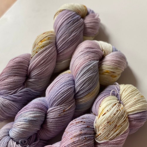 Superwash Merino Yarn Hand Dyed Purple Ombre Yarn King - Etsy