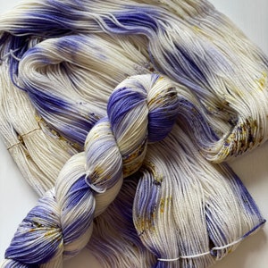 Superwash Merino Yarn, Hand Dyed Purple Ombre Yarn, King Endymion - Etsy