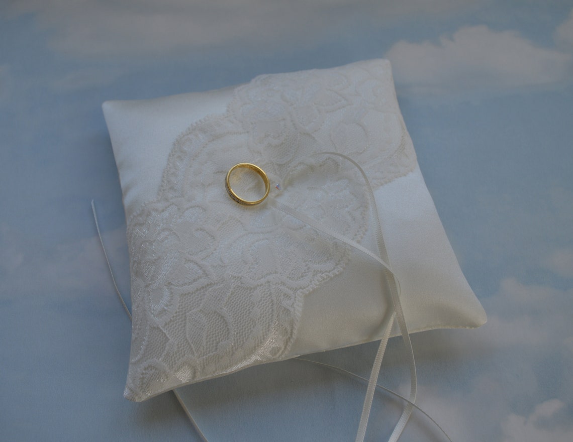 IVORY Satin Wedding Ring Cushion LIGHT IVORY Wedding Ring - Etsy