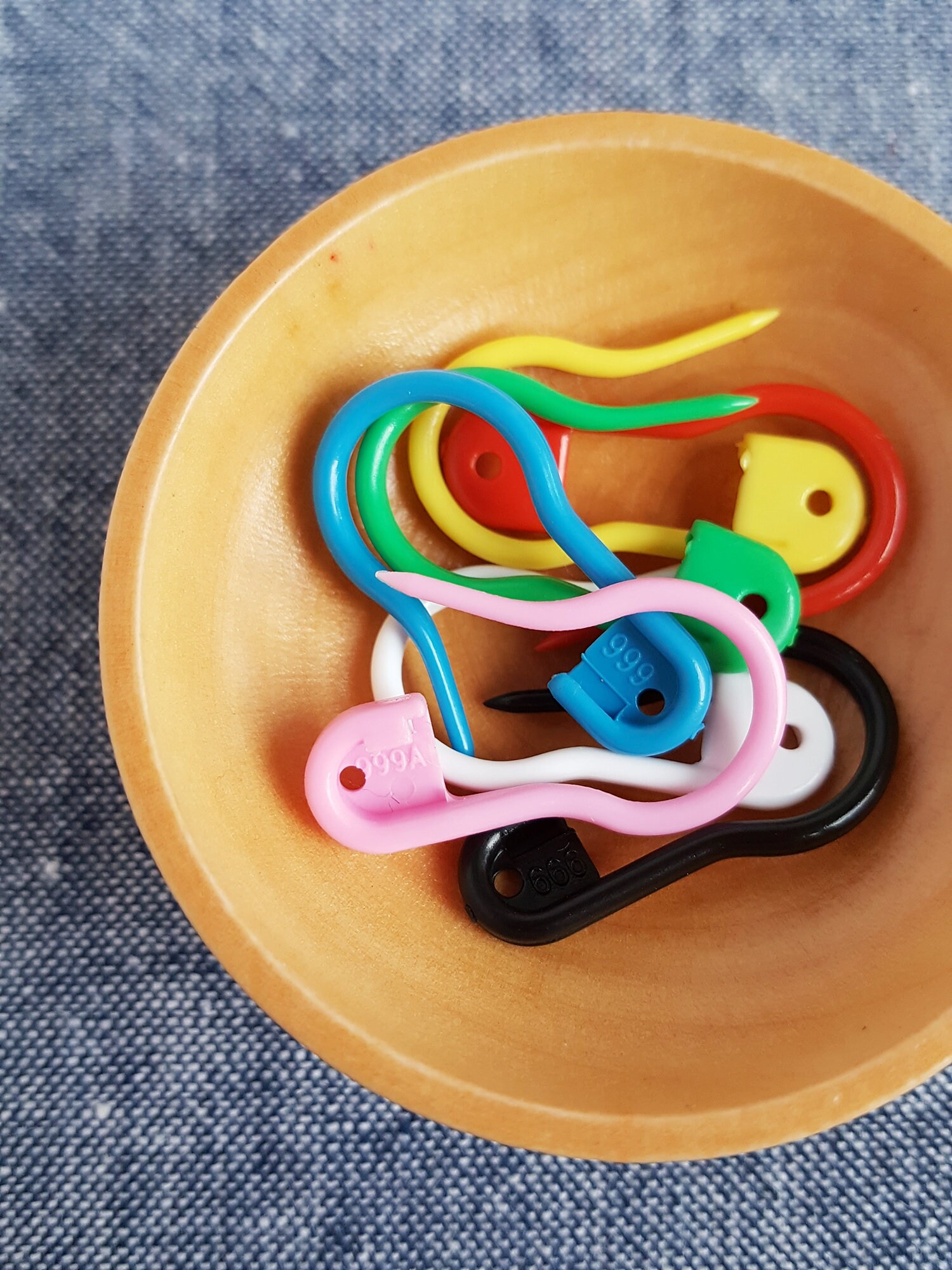 Plastic Stitch Markers Bulb Shaped Assorted Bright Colours | Etsy