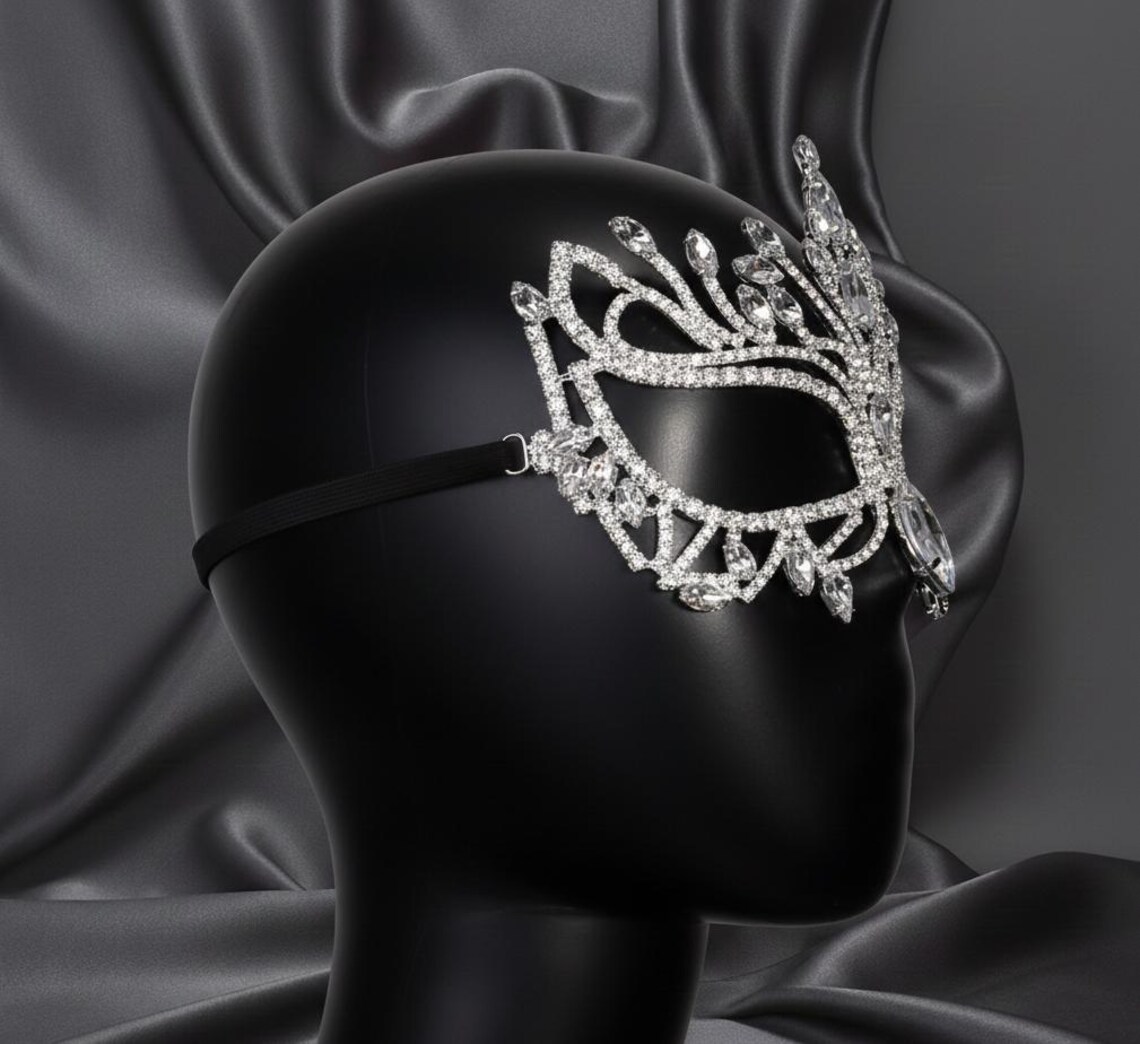 Crystal Masquerade Mask - Masked Ball & Bridal Accessory With Sparkling ...