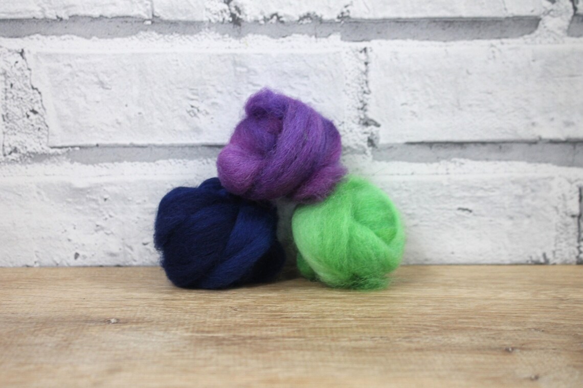 Wooly Buns Wool Roving in Jewels Fiber Sampler Loose Roving - Etsy