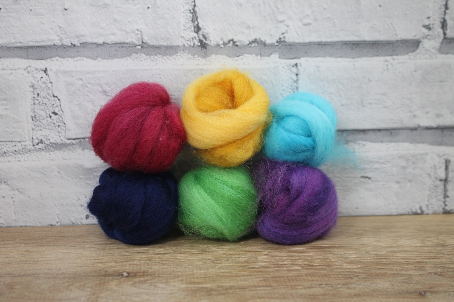 Wooly Buns Wool Roving in Jewels Fiber Sampler Loose Roving - Etsy