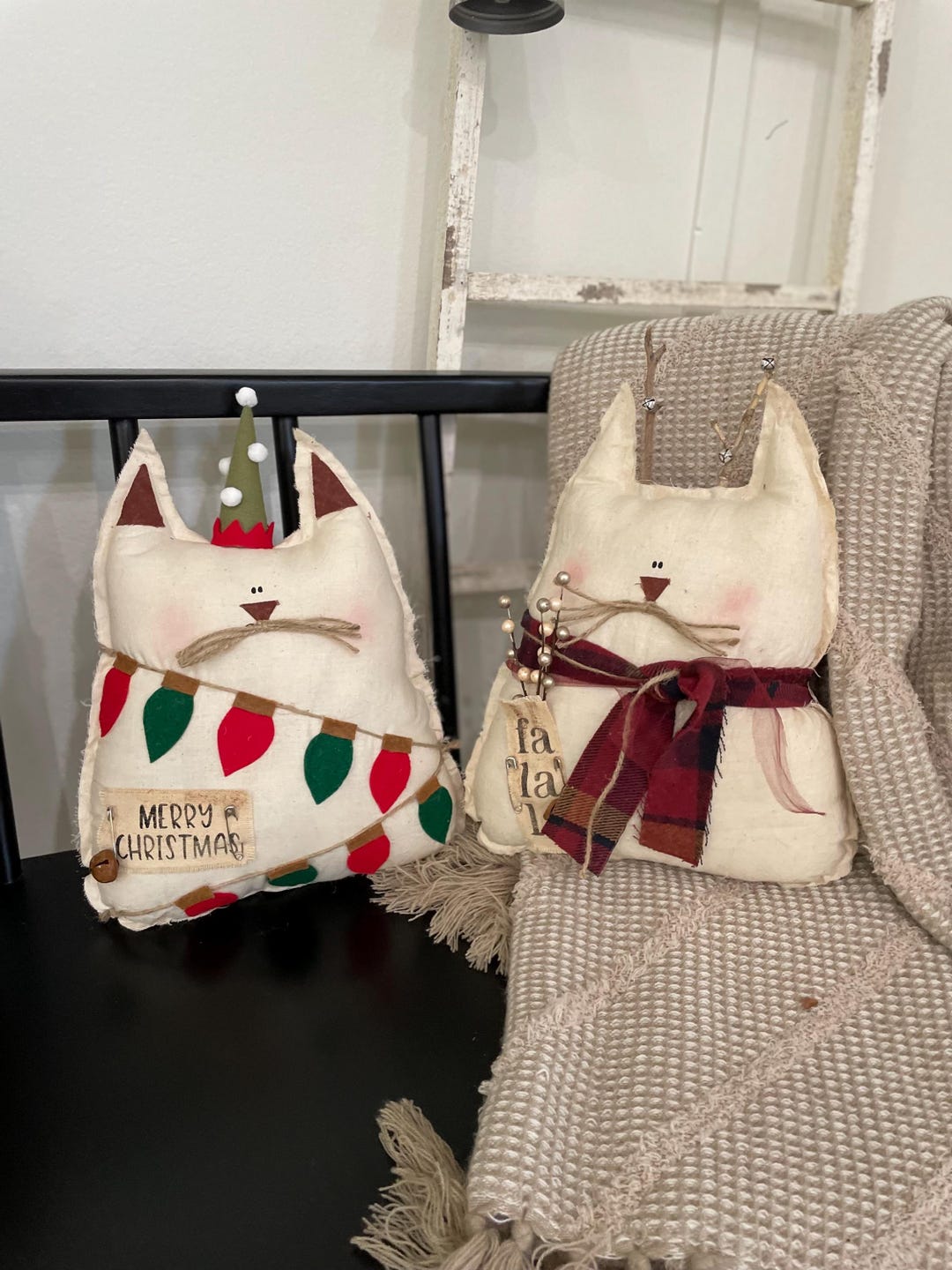 Cat Christmas Decor for Whimsical Home Accents, Unique Holiday Gift for ...