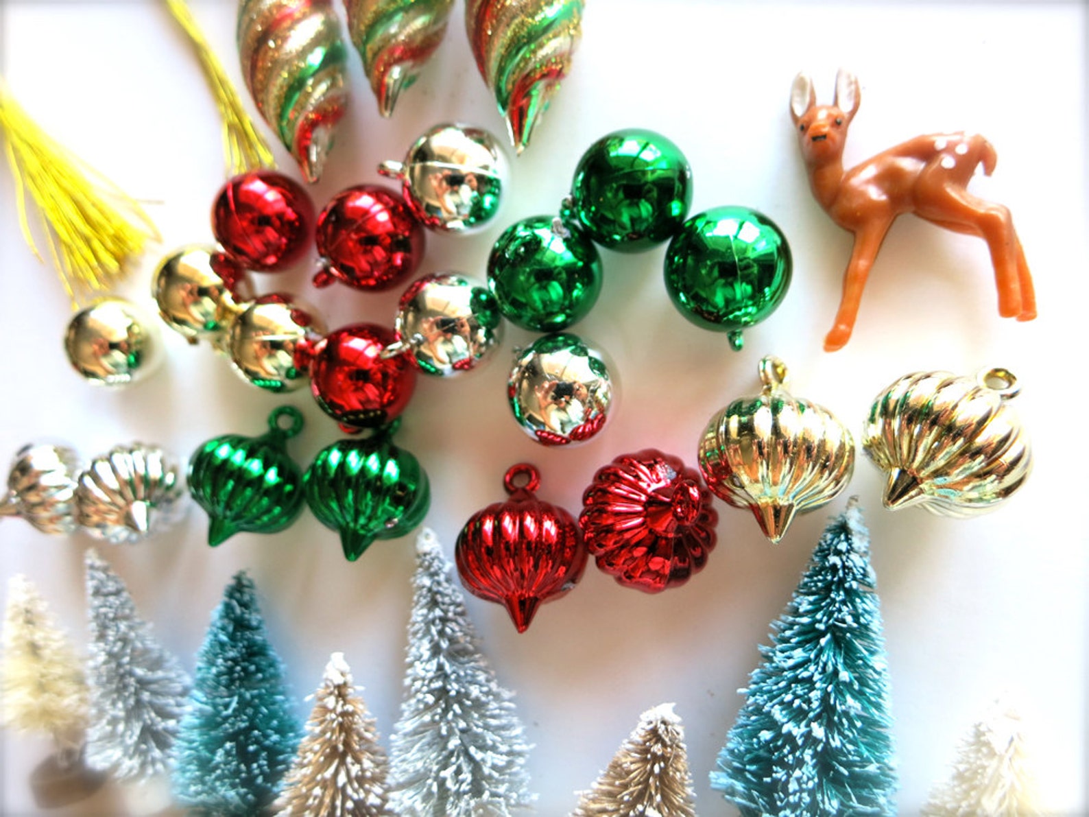 Mini Retro Shiny Christmas Bulbs-lot of 12-red Green Silver - Etsy