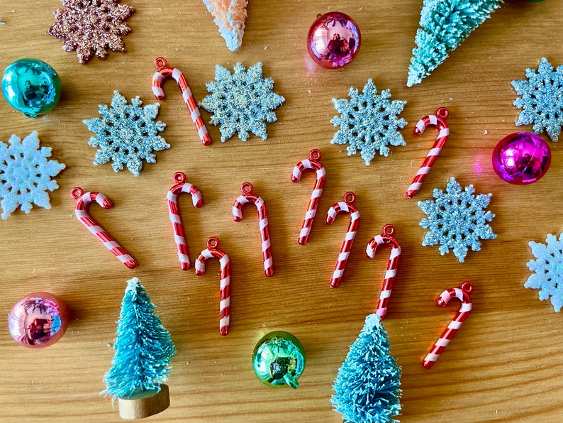 Tiny Retro Shiny Candy Canes-lot of 10-metallic Red & White Mini Candy ...