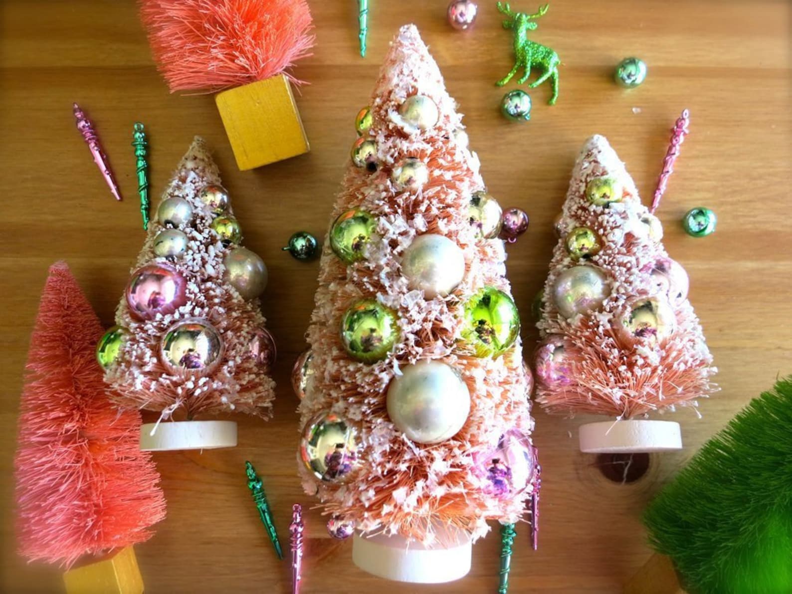 Large Pink Bottle Brush Tree W/ Bulbs-9 Inch Pink Tree-retro - Etsy