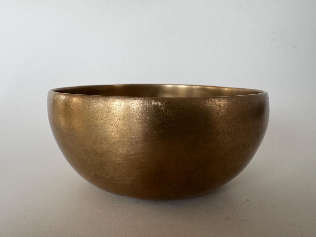 Very Fine Antique Small-size Singing Bowl | Multi-harmonic Voice With a ...