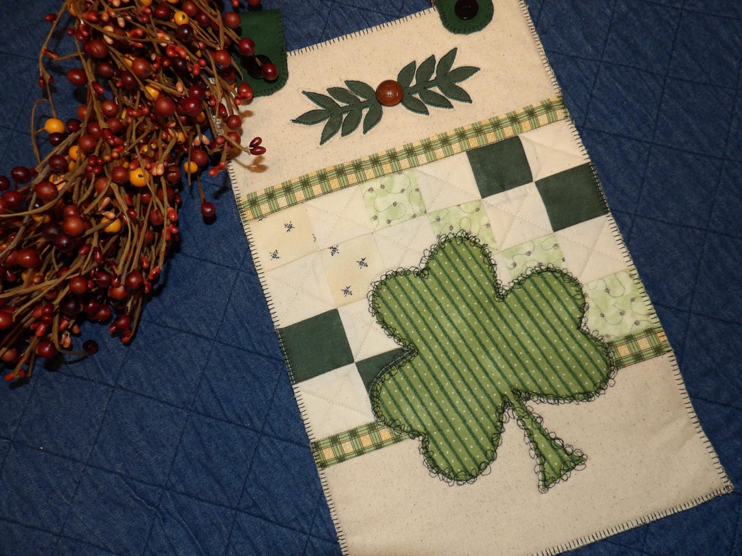 St. Patricks Day Irish SHAMROCK Patchwork Skinny Keepsake Quilt Basket ...