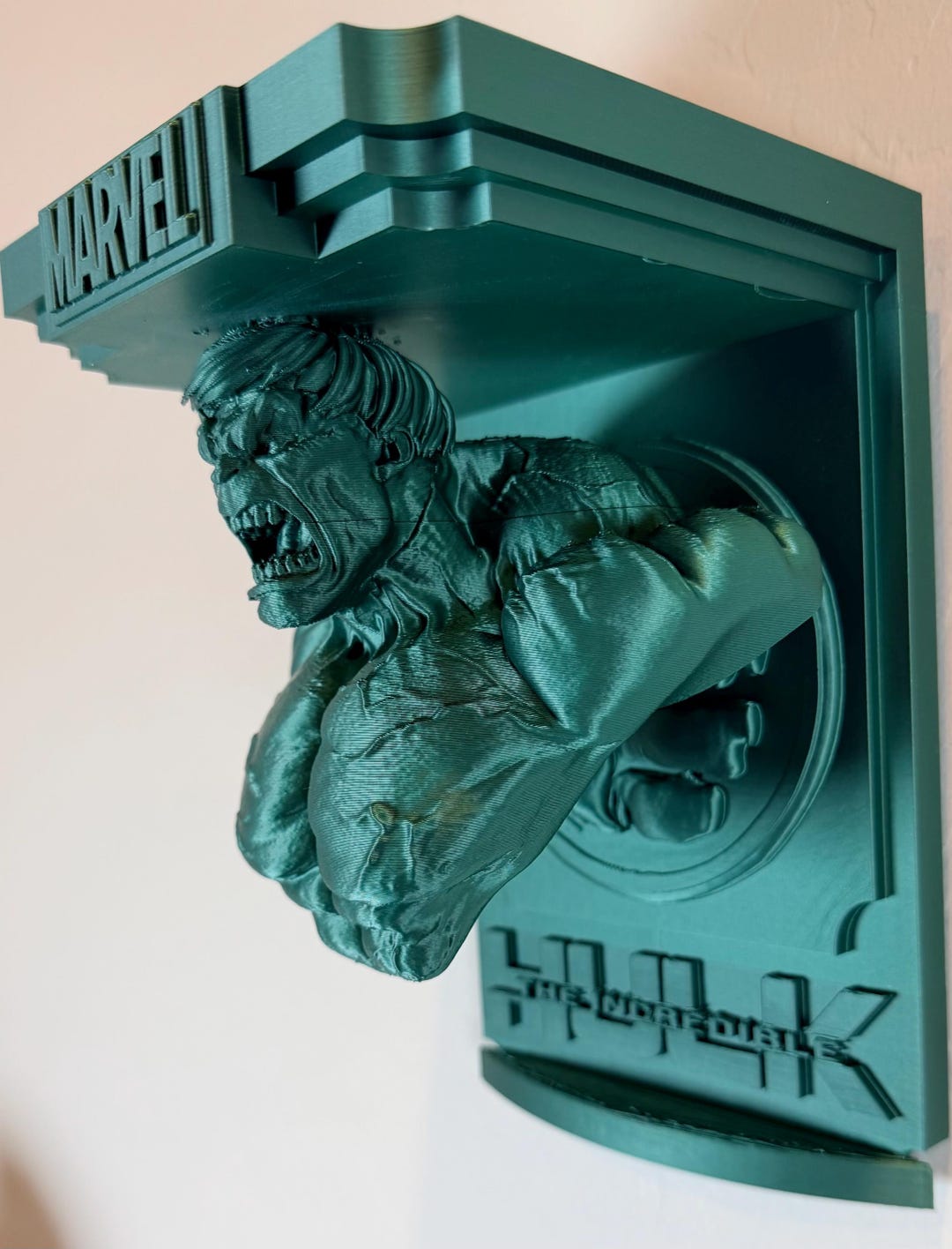 MARVEL Hulk Avengers Like 5x5 Top Floating Wall Shelf Collectible ...