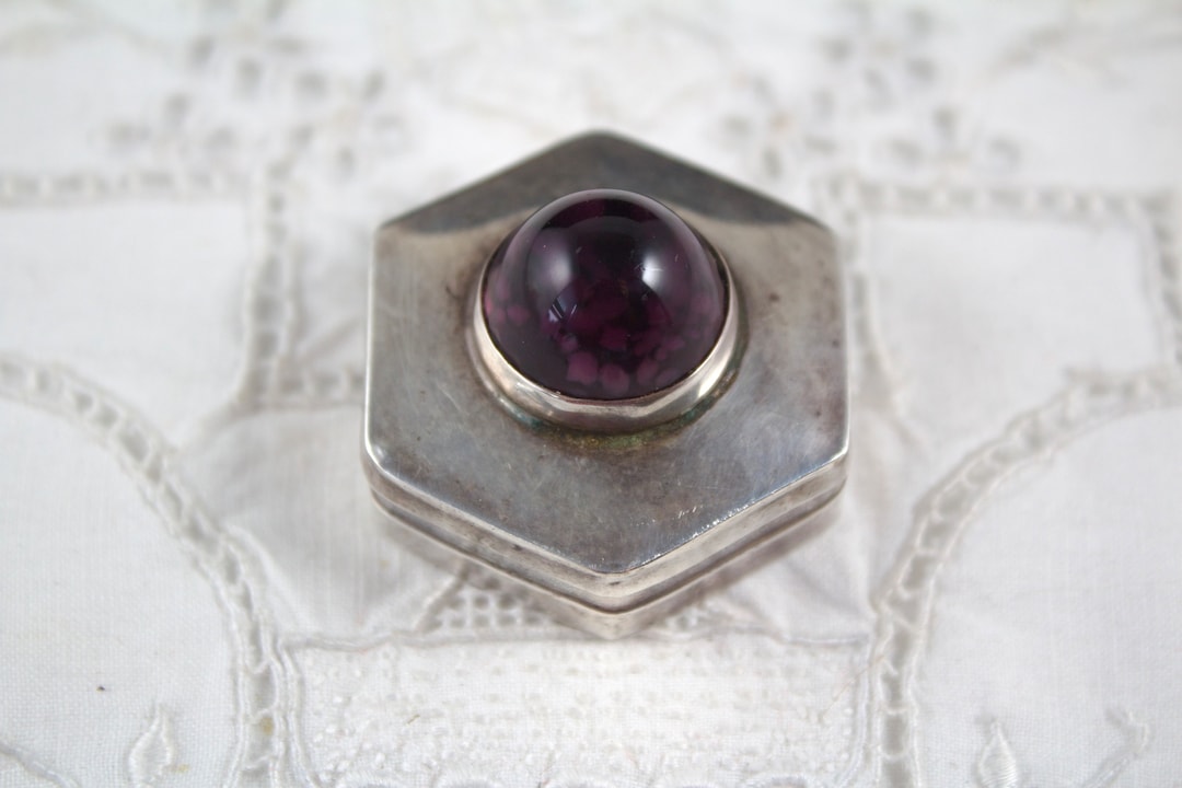 Vintage Sterling Hexagon Pill Box With Natural Amethyst Cabochon - Etsy
