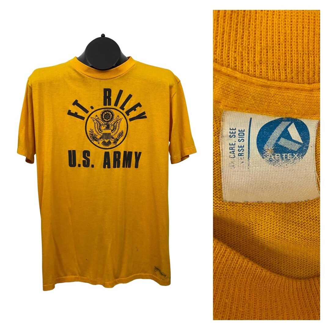 Vintage Ft Riley US Army Graphics T Shirt Single Stitch / Men’s Medium ...