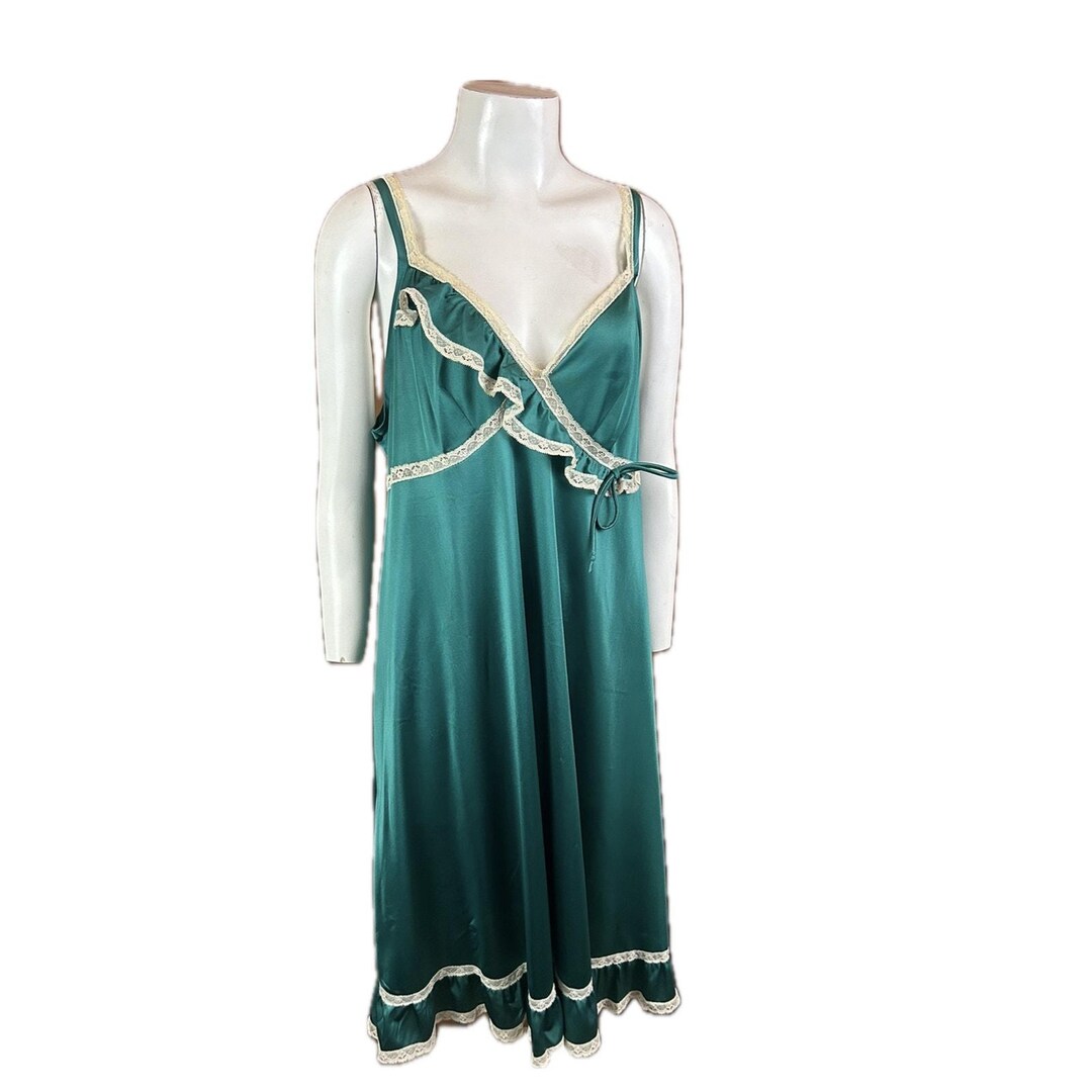 Vintage 1960s Turquoise Blue Ruffles Lace Nightie Short Nightgown ...