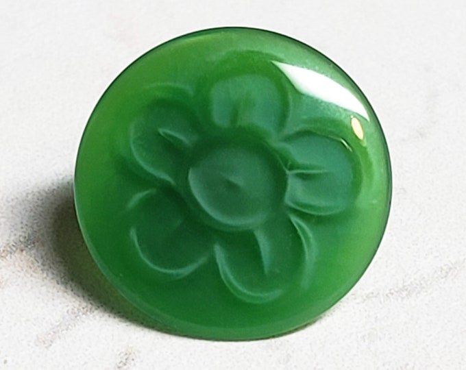 Tiny Diminutive Green Glass 5 Petal Flower Button Design in Glass DIG ...