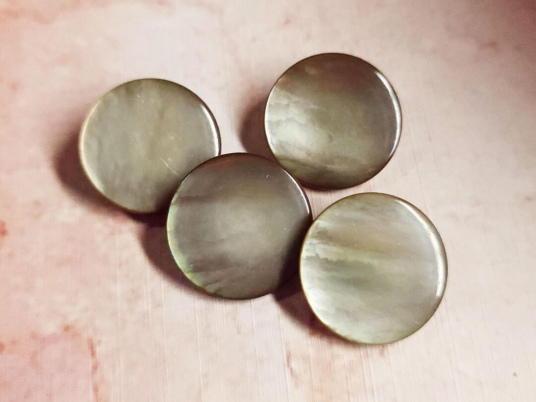 Set of 4 Vintage Smoky Oyster Shell Sewing Buttons Just Over 7/8 23mm ...