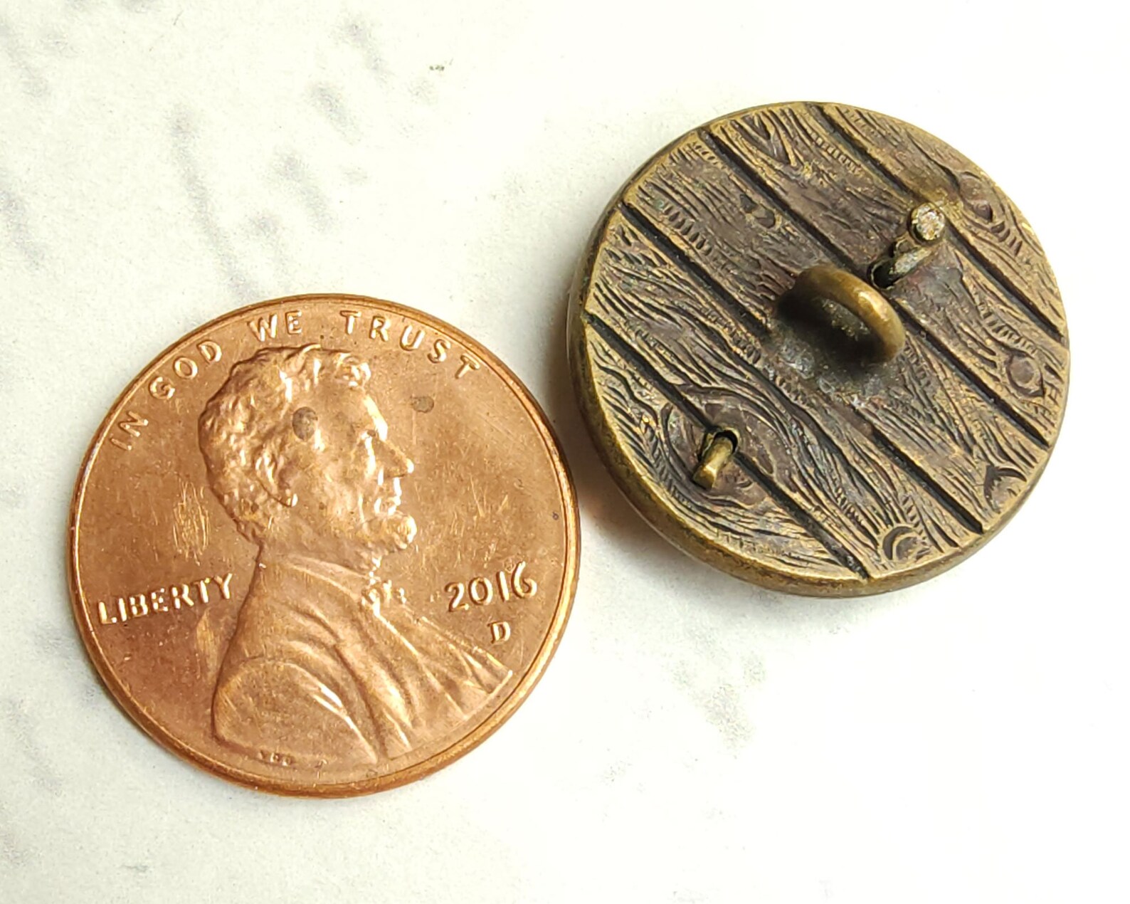 Acorn Escutcheon W/ Faceted Steels Cap & Oak Leaves on - Etsy