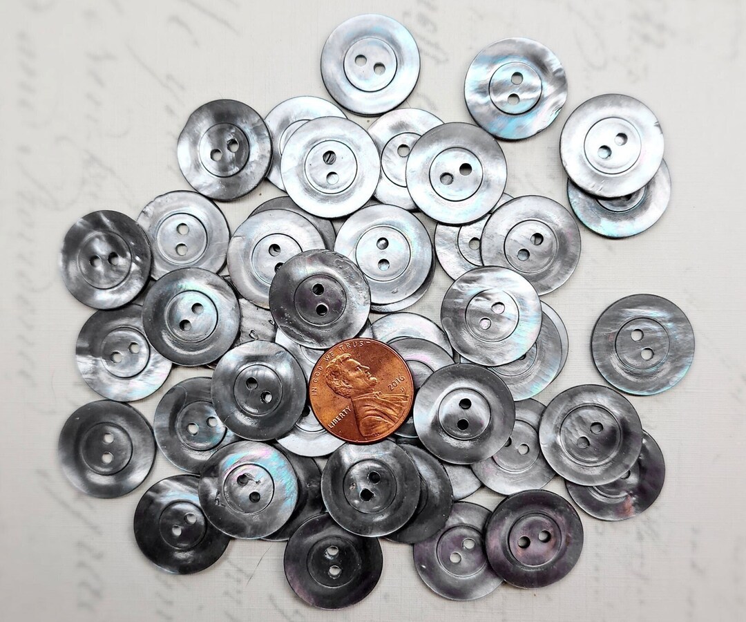 15 Vintage 1940s Silver Gray Carved Oyster Shell Sewing Buttons ...