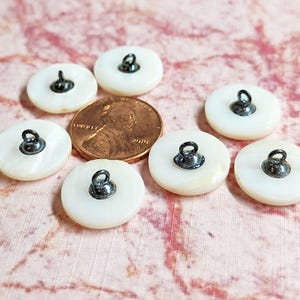 7 Vintage Snow White Mother of Pearl Sewing Buttons ~ Beautiful MOP ...