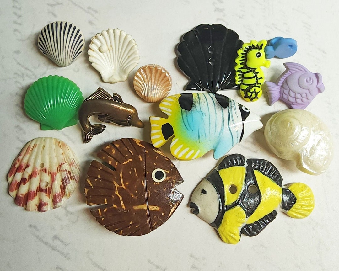 Seashell & Fish Goofies 14 Vintage Realistic Buttons Made W/ Plastic ...