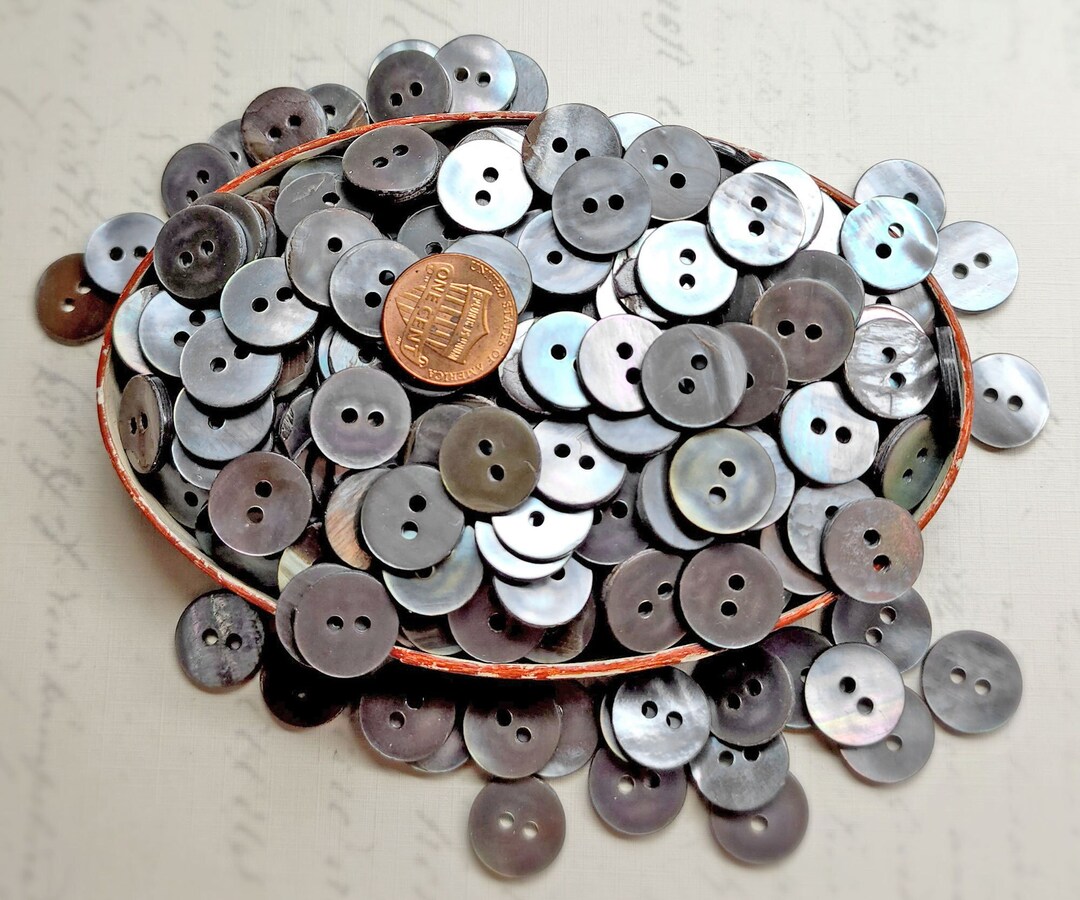 Vintage 1940s Silver Gray Oyster Shell Sewing Buttons ~ Minimalist ...