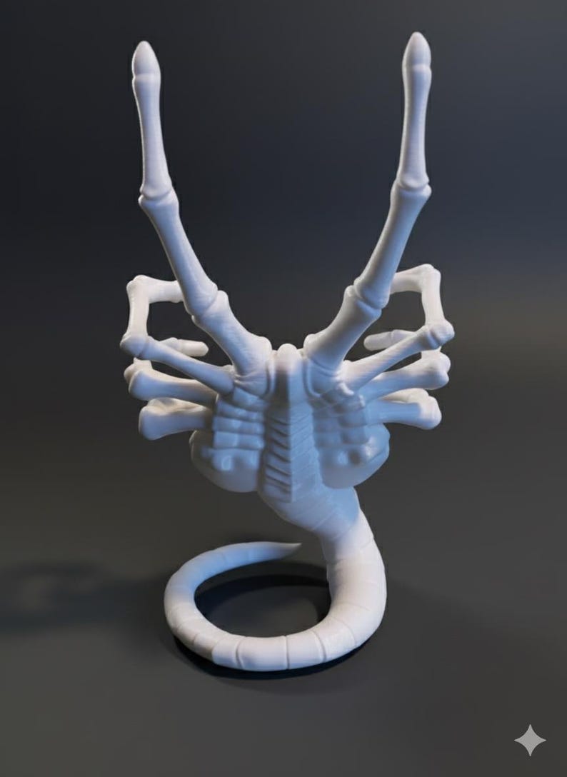 Facehugger-inspired Phone Stand – Horror Sci-fi Creature – 3D Printed ...