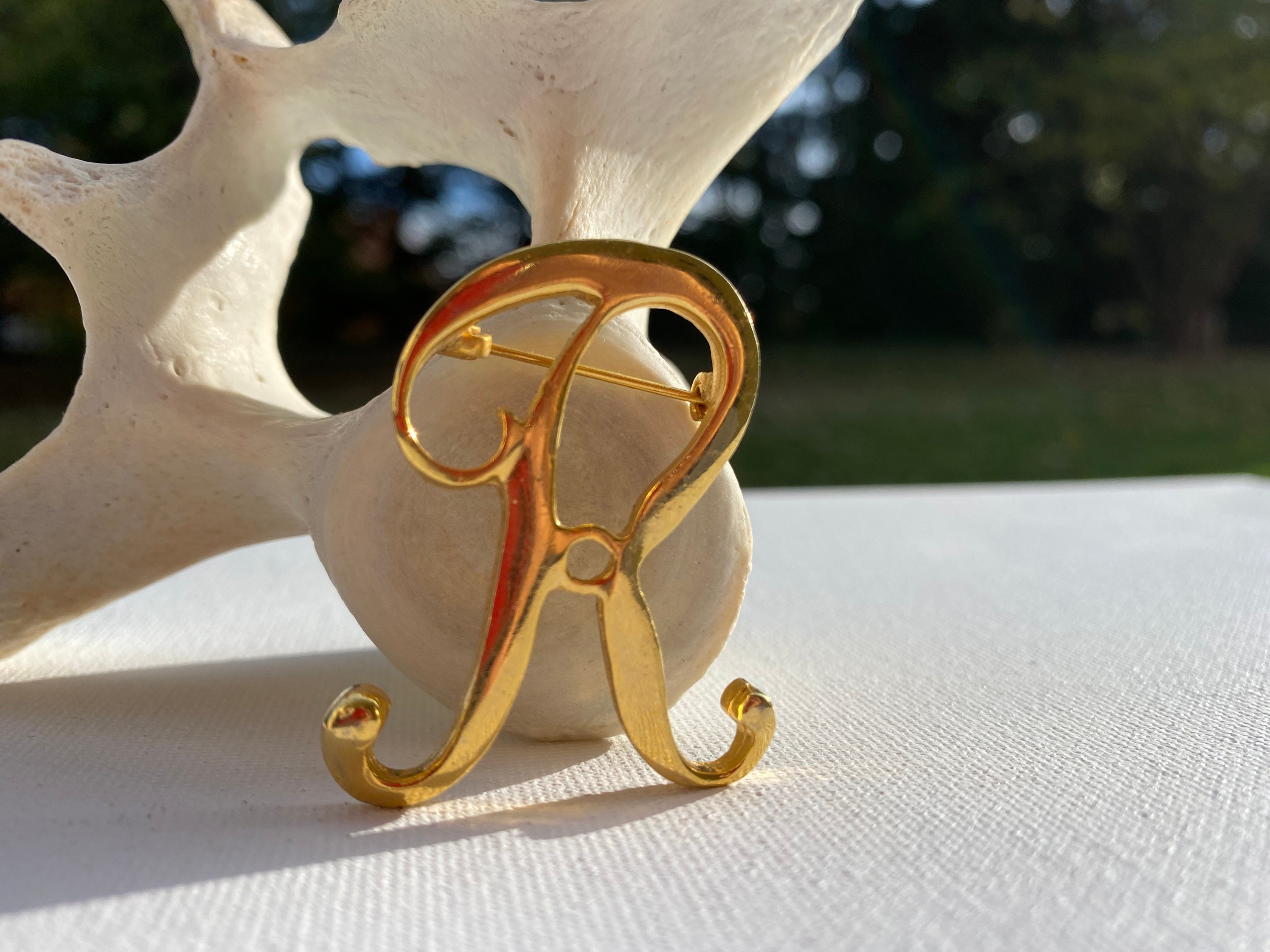 Beautiful Gold Tone Script Letter R Pin - Etsy