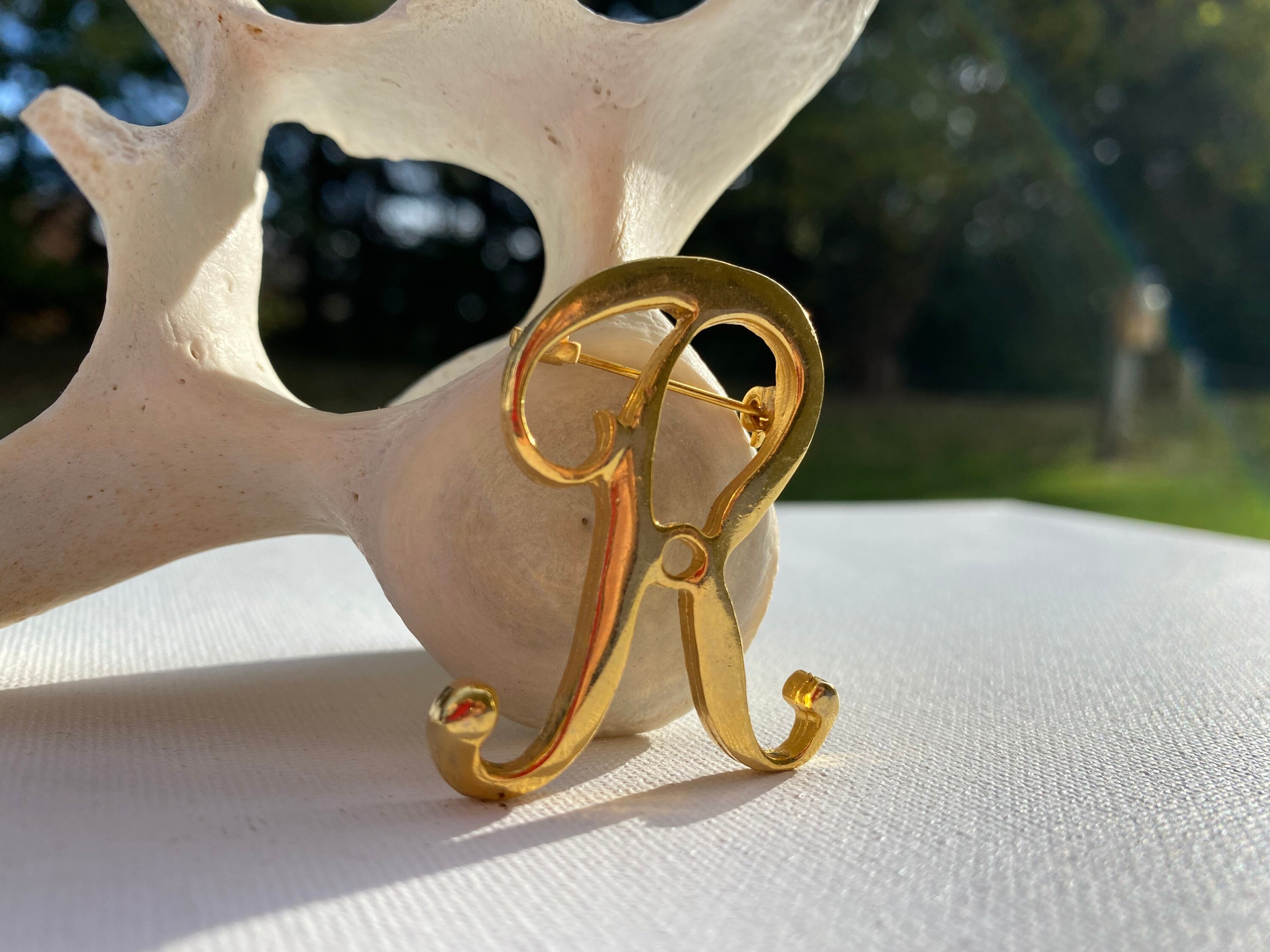 Beautiful Gold Tone Script Letter R Pin - Etsy
