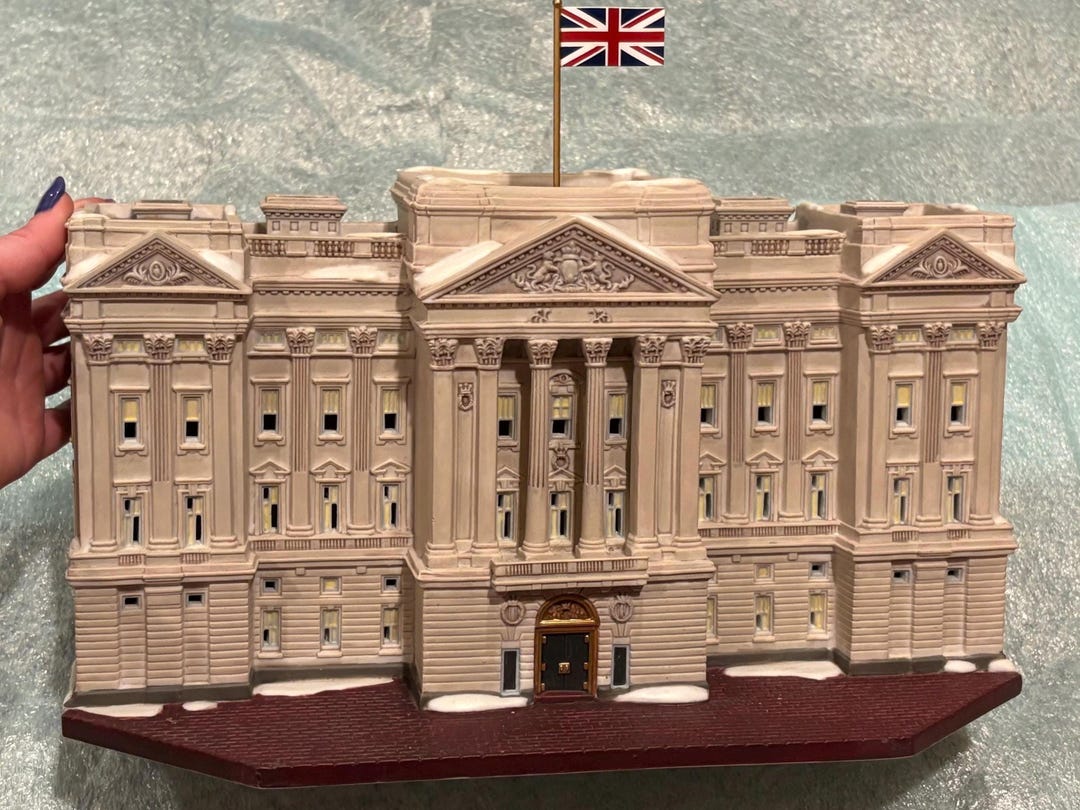 Department 56 Buckingham Palace – Dickens Village - Historical Landmark ...