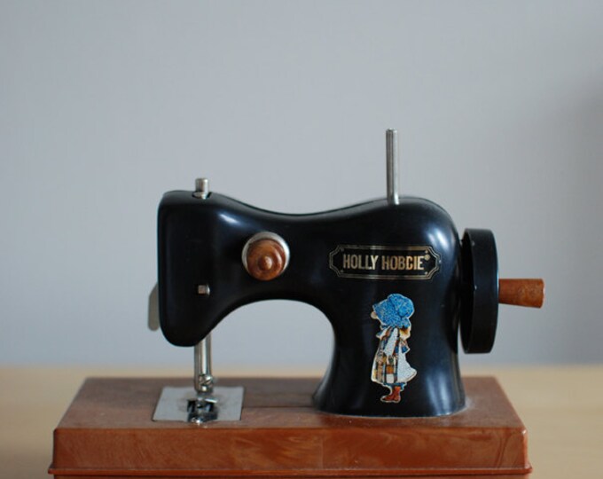 Vintage Holly Hobbie Toy Sewing Machine Brown/black 1970s - Etsy