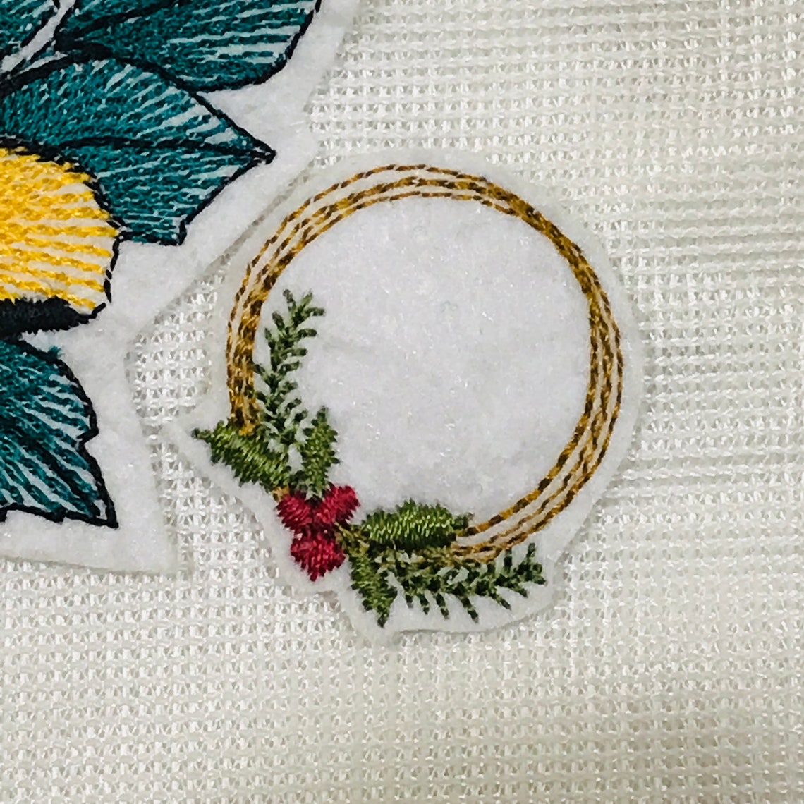 Mini Christmas Wreath Embroidery Design Small Christmas - Etsy