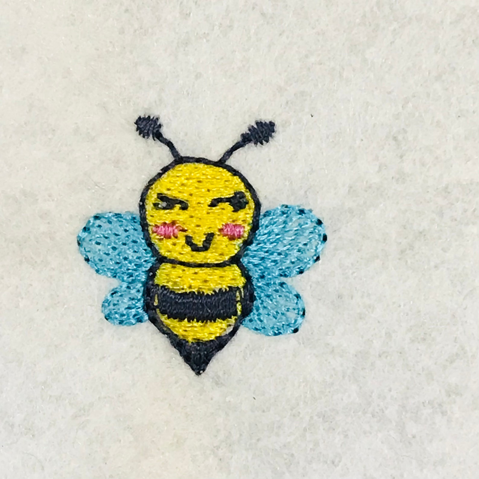 Mini Bee Embroidery Design Small Bee Machine Embroidery - Etsy