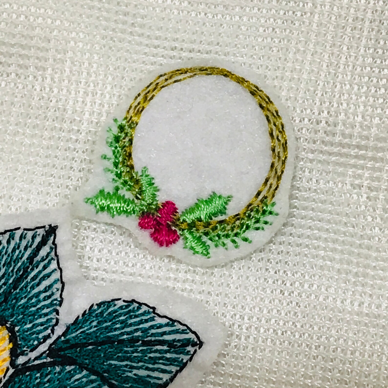 Mini Christmas Wreath Embroidery Design Small Christmas - Etsy